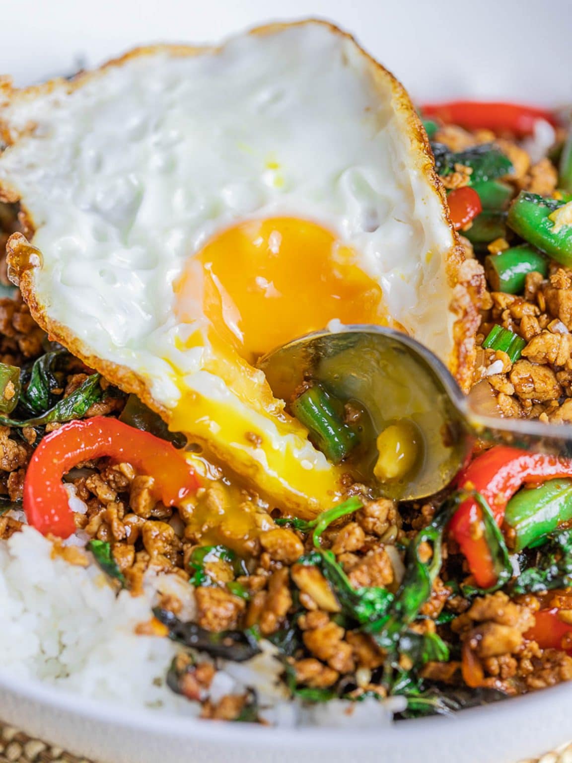 15 Minute Thai Basil Tofu Stir Fry (Pad Krapow) - Drive Me Hungry