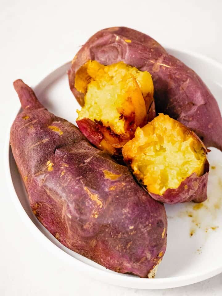 Perfect Baked Korean Sweet Potatoes (Gungoguma 군고구마) - Drive Me Hungry