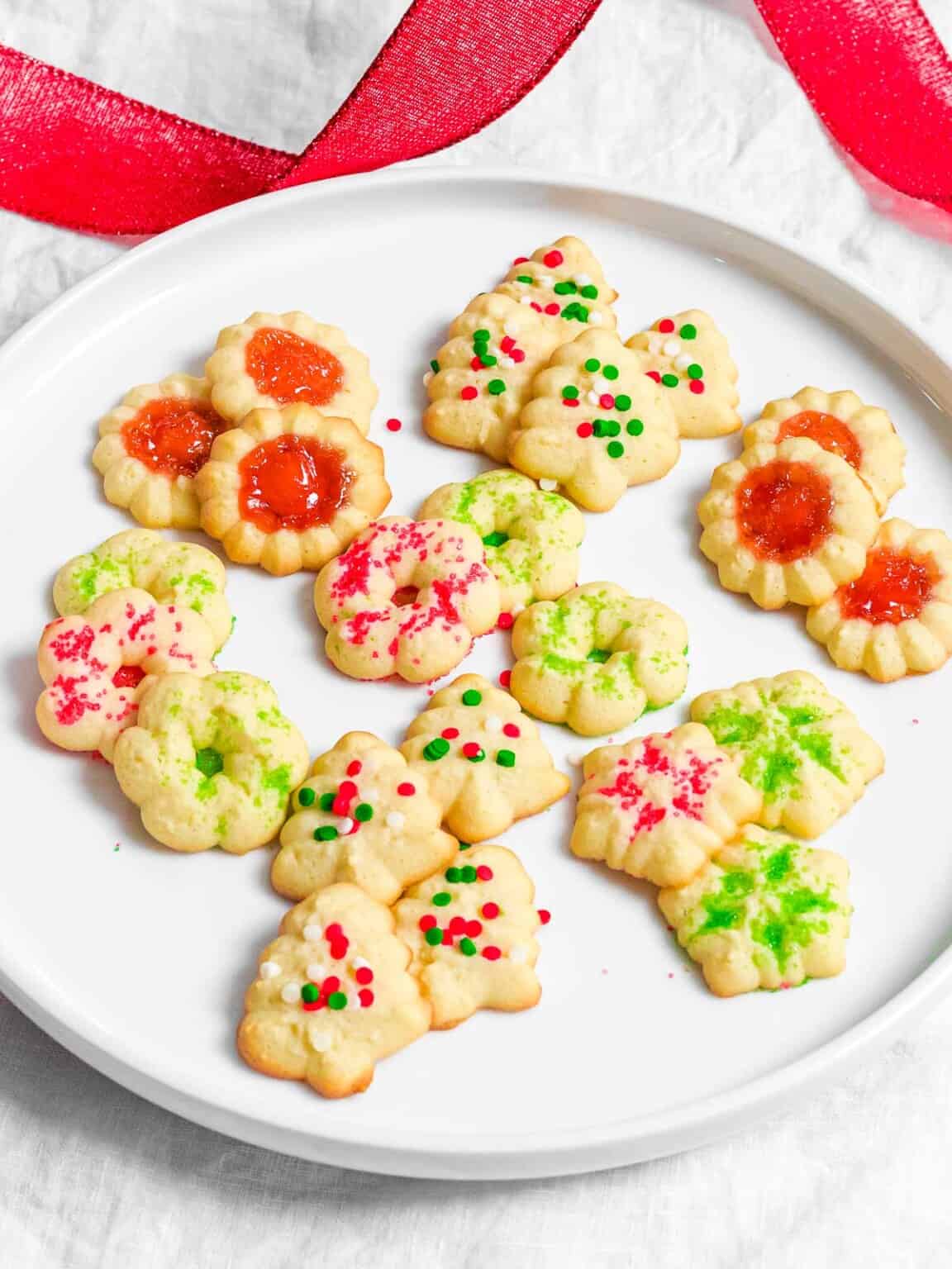 Christmas Spritz Cookies - Drive Me Hungry