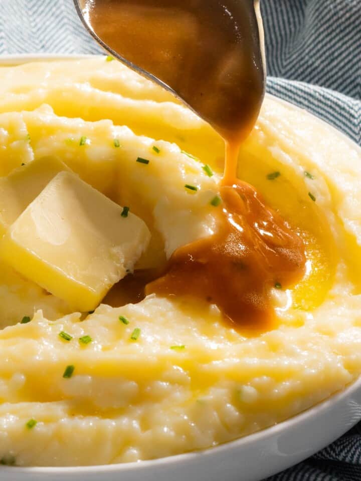 Easy Homemade Brown Gravy (No Drippings Needed!) - Drive Me Hungry