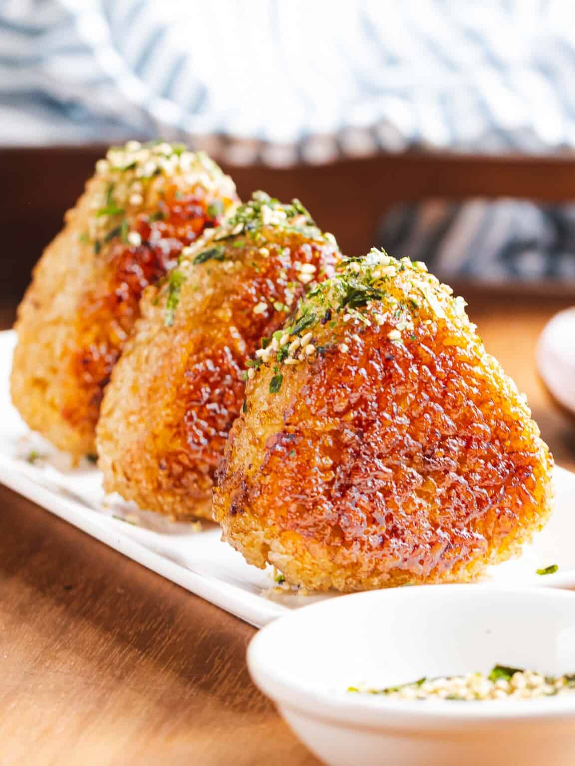 Yaki Onigiri (Grilled Rice Balls) 焼きおにぎり - Drive Me Hungry